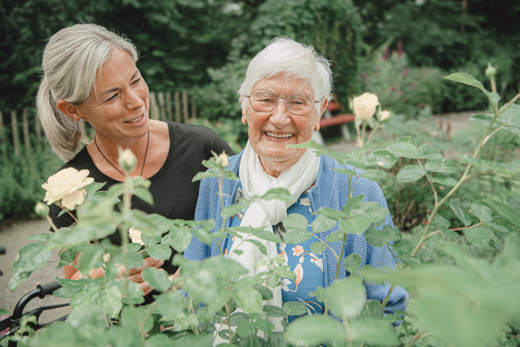 Warum Frau Rixe neuerdings ein Dauergrinsen im Gesicht hat | AWO OWL - Herzlich. Menschlich. Nah.